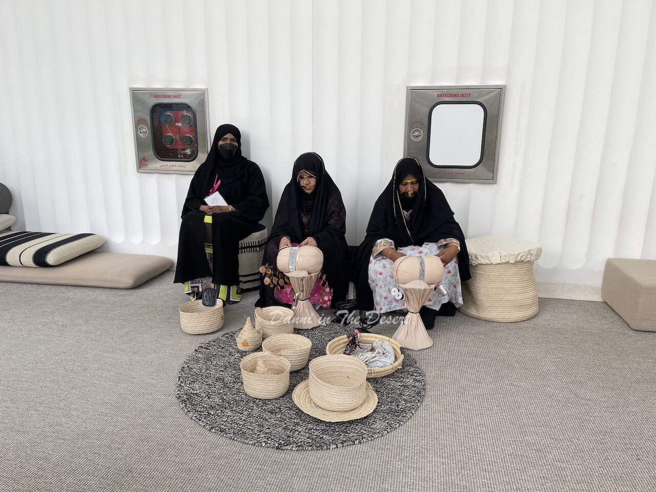 Dubai Traditional dress; 10 basics of Emirati clothes